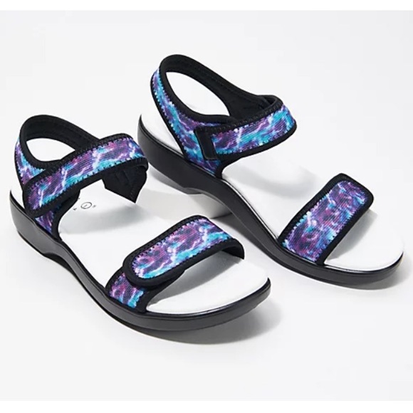 Traq by Alegria | Shoes | Traq By Alegria Knit Backstrap Sport Sandals ...